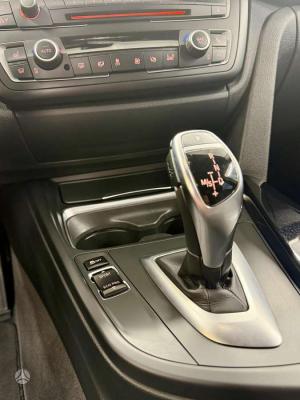 Blue BMW 320 2013 in Kaunas, with an engine capacity of 2.00 L and mileage of 360 thousand km for 7999 €, photo 12 on AUTOMOTO.COM.LV