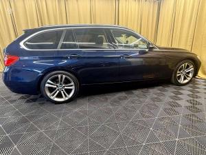 Blue BMW 320 2013 in Kaunas, with an engine capacity of 2.00 L and mileage of 360 thousand km for 7999 €, photo 17 on AUTOMOTO.COM.LV