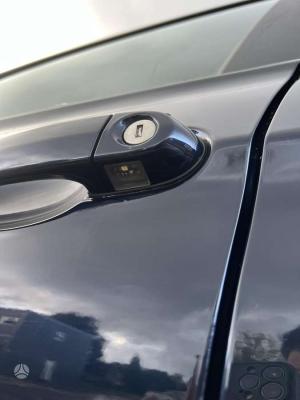Blue BMW 320 2013 in Kaunas, with an engine capacity of 2.00 L and mileage of 292 thousand km for 8000 €, photo 11 on AUTOMOTO.COM.LV