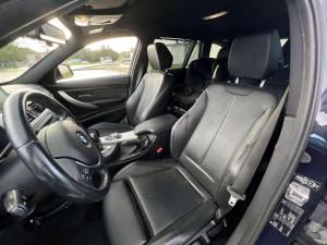 Blue BMW 320 2013 in Kaunas, with an engine capacity of 2.00 L and mileage of 292 thousand km for 8000 €, photo 13 on AUTOMOTO.COM.LV