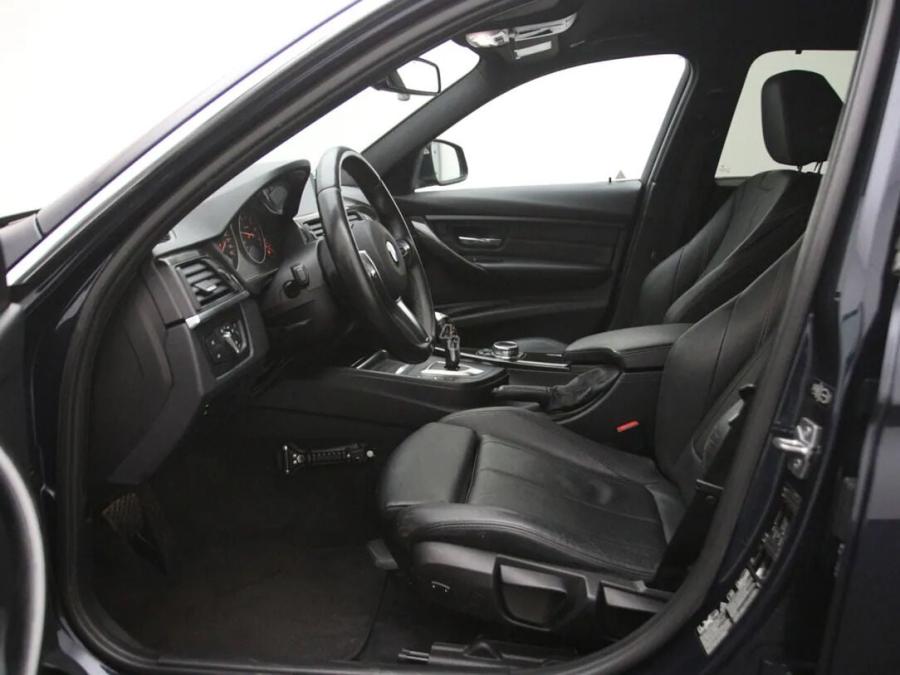 Blue BMW 320 2014 in Vilnius, with an engine capacity of 2.00 L and mileage of 247 thousand km for 10799 €, photo 5 on AUTOMOTO.COM.LV