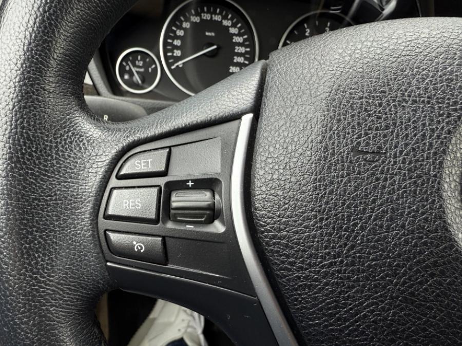 Zils BMW 320 2014 Rīga, ar dzinēja tilpumu 2.00 L un nobraukumu 229 tūkst. km par 8600 €, foto 14 vietnē AUTOMOTO.COM.LV