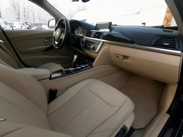 Blue BMW 320 2014 in Kuldiga, with an engine capacity of 2.00 L and mileage of 205 thousand km for 10900 €, photo 8 on AUTOMOTO.COM.LV
