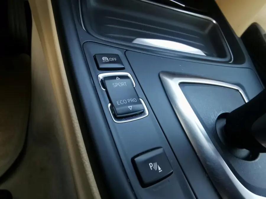 Zils BMW 320 2014 Kuldīga, ar dzinēja tilpumu 2.00 L un nobraukumu 205 tūkst. km par 10900 €, foto 14 vietnē AUTOMOTO.COM.LV
