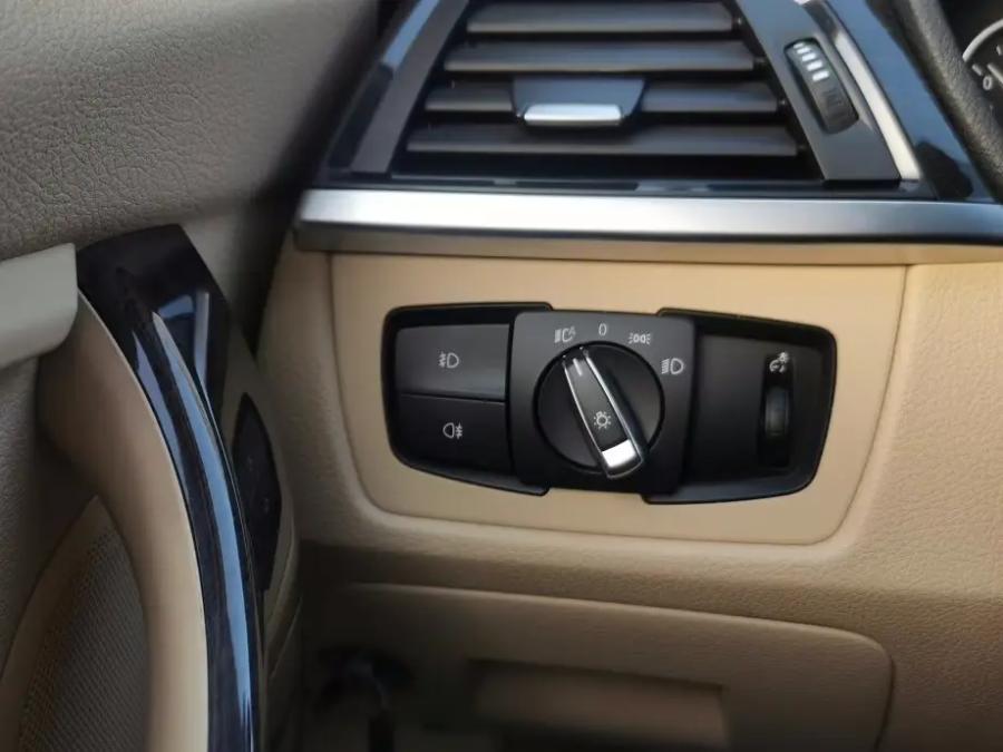 Zils BMW 320 2014 Kuldīga, ar dzinēja tilpumu 2.00 L un nobraukumu 205 tūkst. km par 10900 €, foto 17 vietnē AUTOMOTO.COM.LV