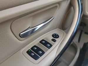 Zils BMW 320 2014 Kuldīga, ar dzinēja tilpumu 2.00 L un nobraukumu 205 tūkst. km par 10900 €, foto 18 vietnē AUTOMOTO.COM.LV