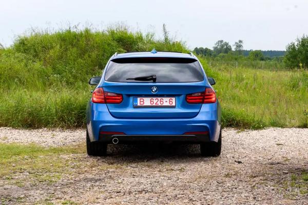 Blue BMW 320 2014 in Riga, with an engine capacity of 2.00 L and mileage of 270 thousand km for 11995 €, photo 6 on AUTOMOTO.COM.LV