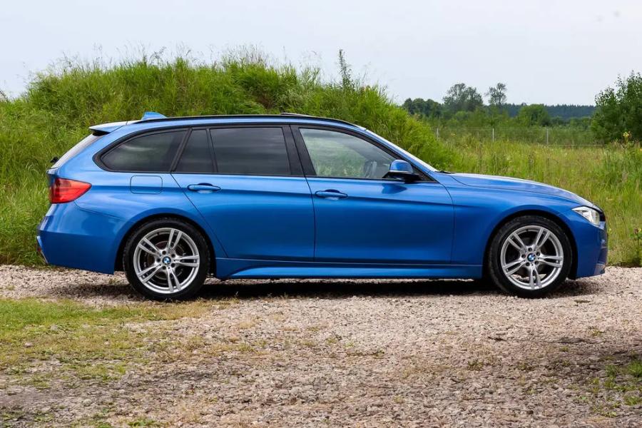 Blue BMW 320 2014 in Riga, with an engine capacity of 2.00 L and mileage of 270 thousand km for 11995 €, photo 8 on AUTOMOTO.COM.LV