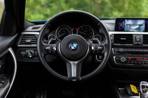 Blue BMW 320 2014 in Riga, with an engine capacity of 2.00 L and mileage of 270 thousand km for 11995 €, photo 26 on AUTOMOTO.COM.LV