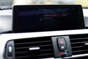 Blue BMW 320 2014 in Riga, with an engine capacity of 2.00 L and mileage of 270 thousand km for 11995 €, photo 33 on AUTOMOTO.COM.LV