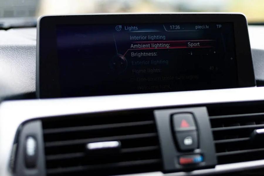 Blue BMW 320 2014 in Riga, with an engine capacity of 2.00 L and mileage of 270 thousand km for 11995 €, photo 33 on AUTOMOTO.COM.LV
