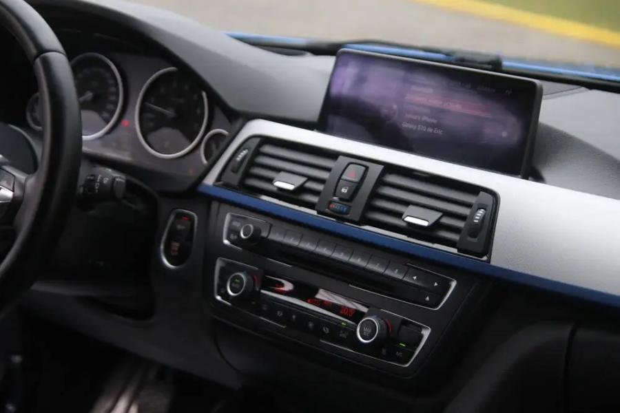 Blue BMW 320 2014 in Riga, with an engine capacity of 2.00 L and mileage of 264 thousand km for 11290 €, photo 16 on AUTOMOTO.COM.LV