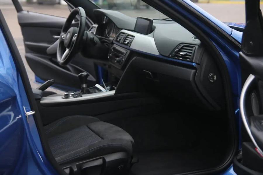Blue BMW 320 2014 in Riga, with an engine capacity of 2.00 L and mileage of 264 thousand km for 11290 €, photo 18 on AUTOMOTO.COM.LV