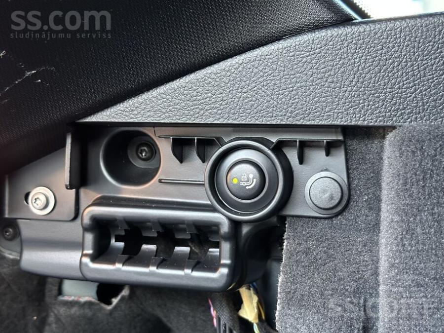Zils BMW 320 2014 Rīga, ar dzinēja tilpumu 2.00 L un nobraukumu 201 tūkst. km par 13500 €, foto 32 vietnē AUTOMOTO.COM.LV