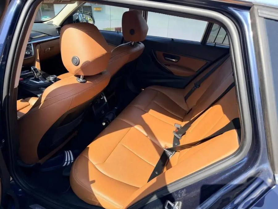 Blue BMW 320 2014 in Jurmala, with an engine capacity of 2.00 L and mileage of 281 thousand km for 9750 €, photo 8 on AUTOMOTO.COM.LV