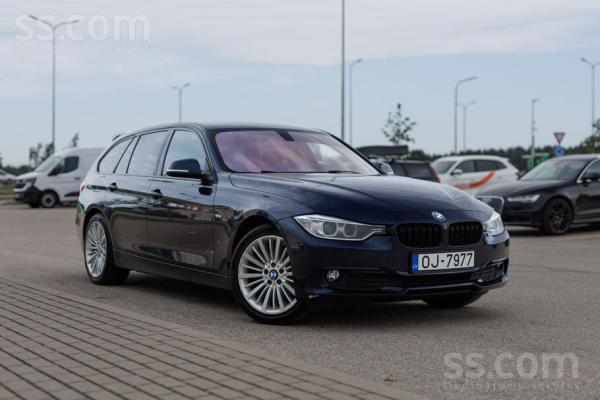BMW 320 2014 in Riga on AUTOMOTO.COM.LV Blue BMW 320 2014 in Riga, with an engine capacity of 2.00 L and mileage of 298 thousand km for 6950 ā¬, photo 3 on AUTOMOTO.COM.LV