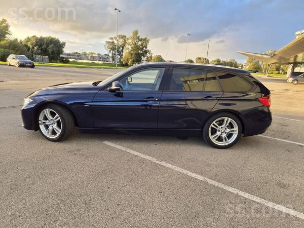 BMW 320 2014 in Riga on AUTOMOTO.COM.LV Blue BMW 320 2014 in Riga, with an engine capacity of 2.00 L and mileage of 321 thousand km for 8750 ā¬, photo 9 on AUTOMOTO.COM.LV