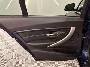 Blue BMW 320 2015 in Marijampole, with an engine capacity of 2.00 L and mileage of 349 thousand km for 9750 €, photo 22 on AUTOMOTO.COM.LV