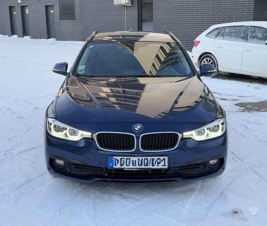 Blue BMW 320 2016 in Vilnius, with an engine capacity of 2.00 L and mileage of 223 thousand km for 8999 €, photo 8 on AUTOMOTO.COM.LV