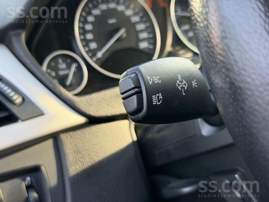 Blue BMW 320 2016 in Riga, with an engine capacity of 2.00 L and mileage of 306 thousand km for 11370 €, photo 14 on AUTOMOTO.COM.LV