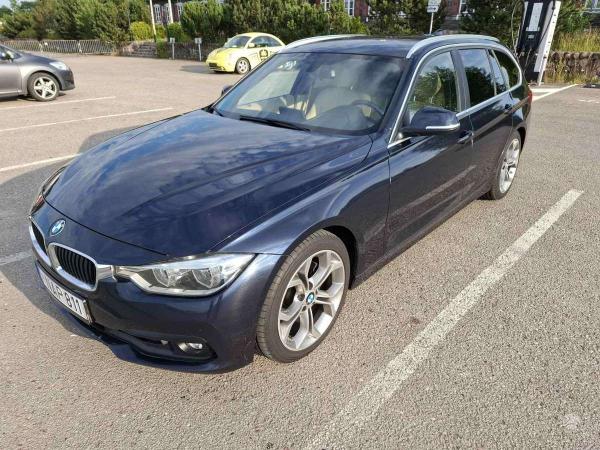 Blue BMW 320 2016 in Vilnius, with an engine capacity of 2.00 L and mileage of 303 thousand km for 8900 €, photo 1 on AUTOMOTO.COM.LV