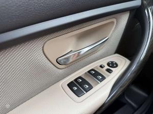 Blue BMW 320 2017 in Vilnius, with an engine capacity of 2.00 L and mileage of 330 thousand km for 7800 €, photo 22 on AUTOMOTO.COM.LV