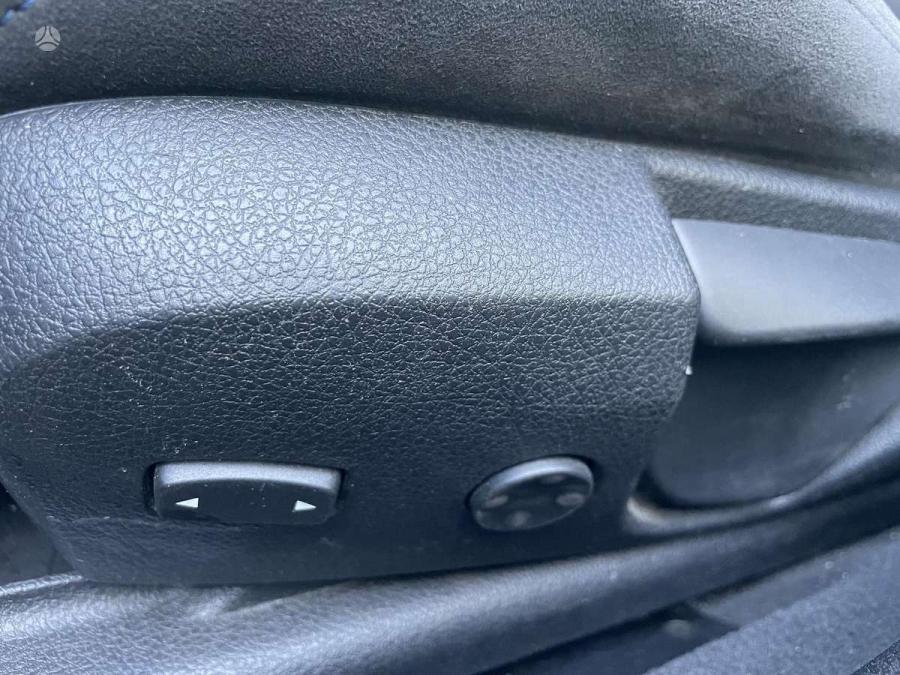 Синий БМВ 320 2017 в Вильнюс, объемом двигателя 0.00 л и пробегом 229 тыс. км за 13700 €, фото 14 на AUTOMOTO.COM.LV