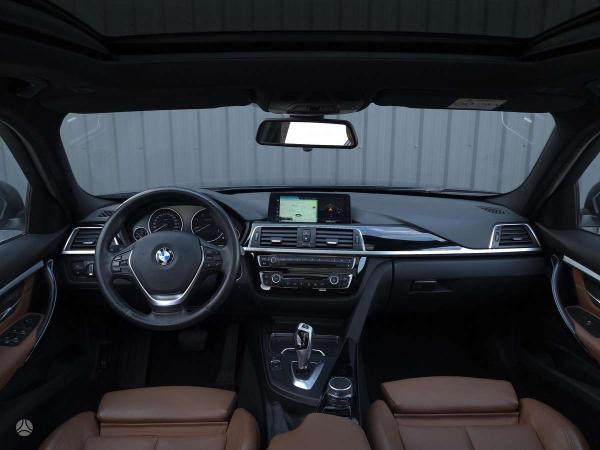 Blue BMW 320 2017 in Kaunas, with an engine capacity of 2.00 L and mileage of 266 thousand km for 11500 €, photo 2 on AUTOMOTO.COM.LV