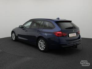 Blue BMW 320 2018 in Vilnius, with an engine capacity of 2.00 L and mileage of 177 thousand km for 15299 €, photo 6 on AUTOMOTO.COM.LV