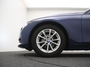 Zils BMW 320 2018 Viļņa, ar dzinēja tilpumu 2.00 L un nobraukumu 177 tūkst. km par 15299 €, foto 27 vietnē AUTOMOTO.COM.LV