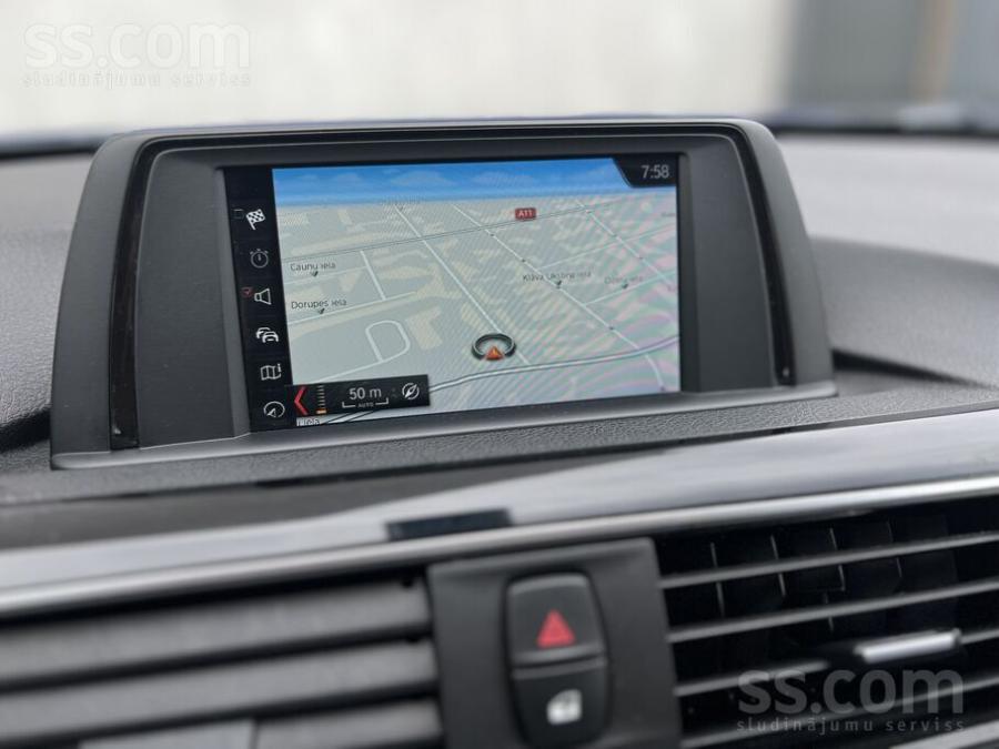 Zils BMW 320 2018 Liepāja, ar dzinēja tilpumu 2.00 L un nobraukumu 366 tūkst. km par 9450 €, foto 24 vietnē AUTOMOTO.COM.LV
