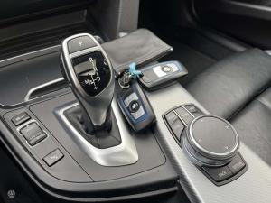 Blue BMW 320 2018 in Panevezys, with an engine capacity of 2.00 L and mileage of 211 thousand km for 14900 €, photo 14 on AUTOMOTO.COM.LV