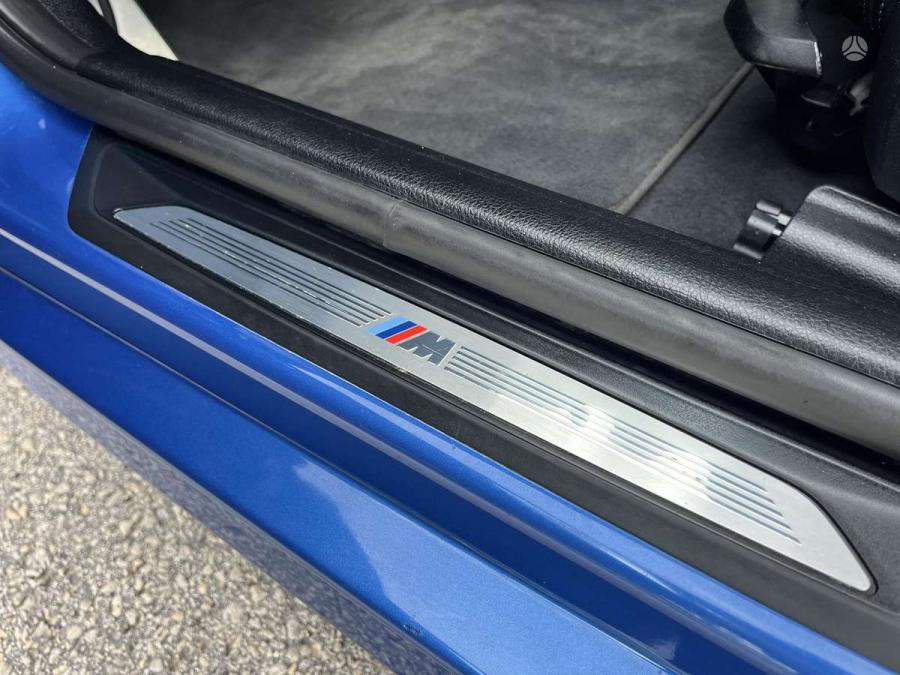 Blue BMW 320 2018 in Panevezys, with an engine capacity of 2.00 L and mileage of 211 thousand km for 14900 €, photo 21 on AUTOMOTO.COM.LV