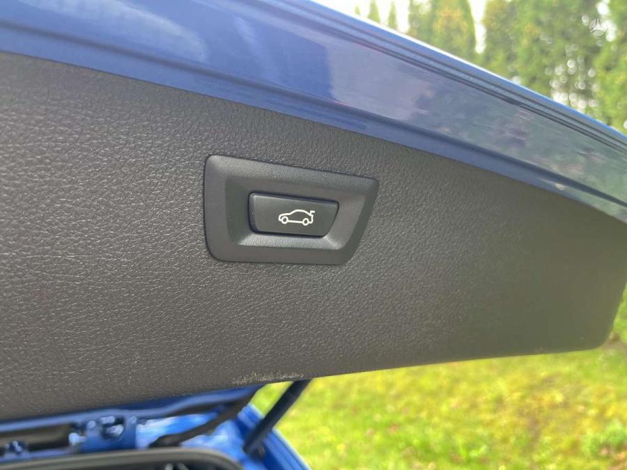 Blue BMW 320 2018 in Panevezys, with an engine capacity of 2.00 L and mileage of 211 thousand km for 14900 €, photo 25 on AUTOMOTO.COM.LV