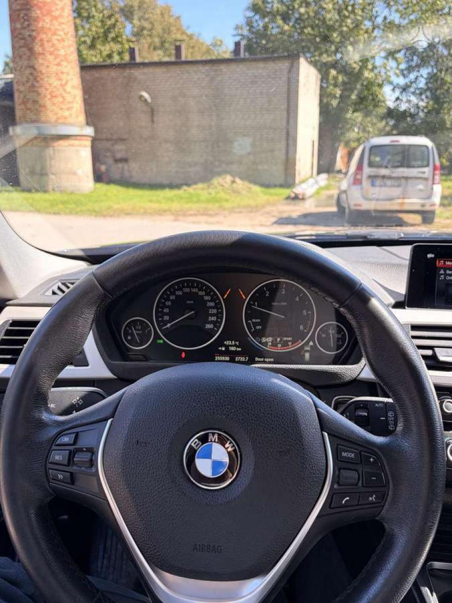 Zils BMW 320 2018 Marijampole, ar dzinēja tilpumu 2.00 L un nobraukumu 255 tūkst. km par 11999 €, foto 24 vietnē AUTOMOTO.COM.LV