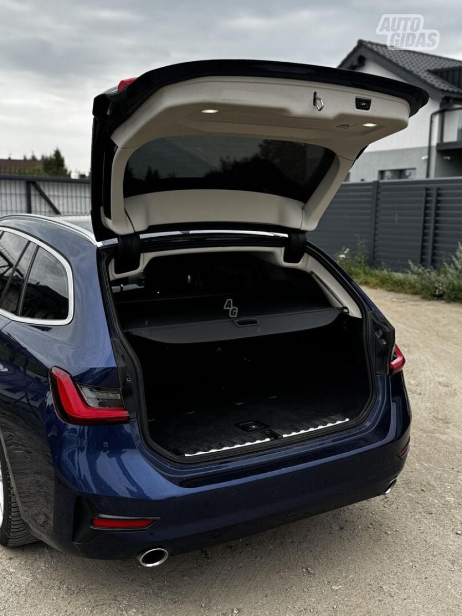 Blue BMW 320 2019 in Klaipeda, with an engine capacity of 2.00 L and mileage of 179 thousand km for 15999 €, photo 9 on AUTOMOTO.COM.LV