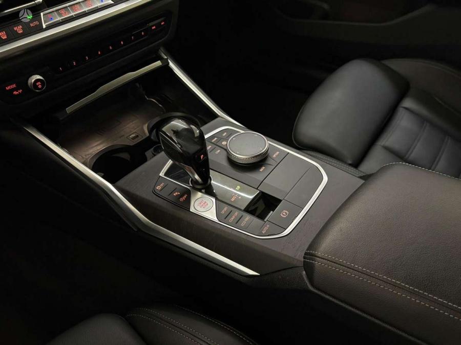 Blue BMW 320 2019 in Marijampole, with an engine capacity of 2.00 L and mileage of 79 thousand km for 21999 €, photo 26 on AUTOMOTO.COM.LV