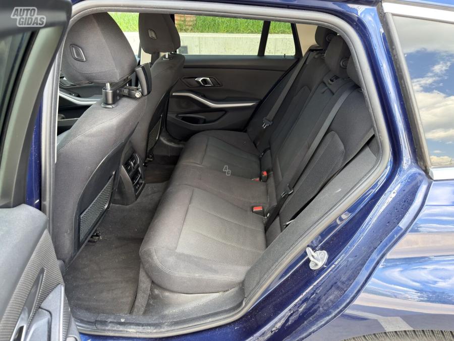 Zils BMW 320 2020 Panevēža, ar dzinēja tilpumu 2.00 L un nobraukumu 257 tūkst. km par 13750 €, foto 26 vietnē AUTOMOTO.COM.LV