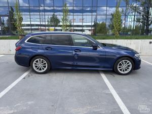 Blue BMW 320 2020 in Panevezys, with an engine capacity of 2.00 L and mileage of 257 thousand km for 13750 €, photo 13 on AUTOMOTO.COM.LV