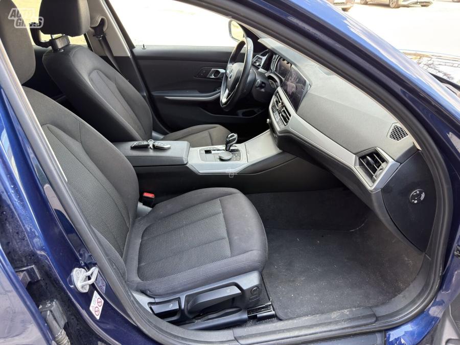Blue BMW 320 2020 in Panevezys, with an engine capacity of 2.00 L and mileage of 257 thousand km for 13750 €, photo 15 on AUTOMOTO.COM.LV