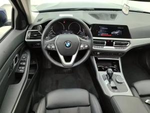 Blue BMW 320 2020 in Riga, with an engine capacity of 2.00 L and mileage of 175 thousand km for 18990 €, photo 6 on AUTOMOTO.COM.LV