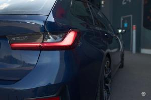 Blue BMW 320 2020 in Kaunas, with an engine capacity of 2.00 L and mileage of 220 thousand km for 17950 €, photo 8 on AUTOMOTO.COM.LV