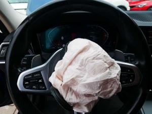Синий БМВ 320 2021 в Ионава, объемом двигателя 2.00 л и пробегом 119 тыс. км за 13400 €, фото 13 на AUTOMOTO.COM.LV
