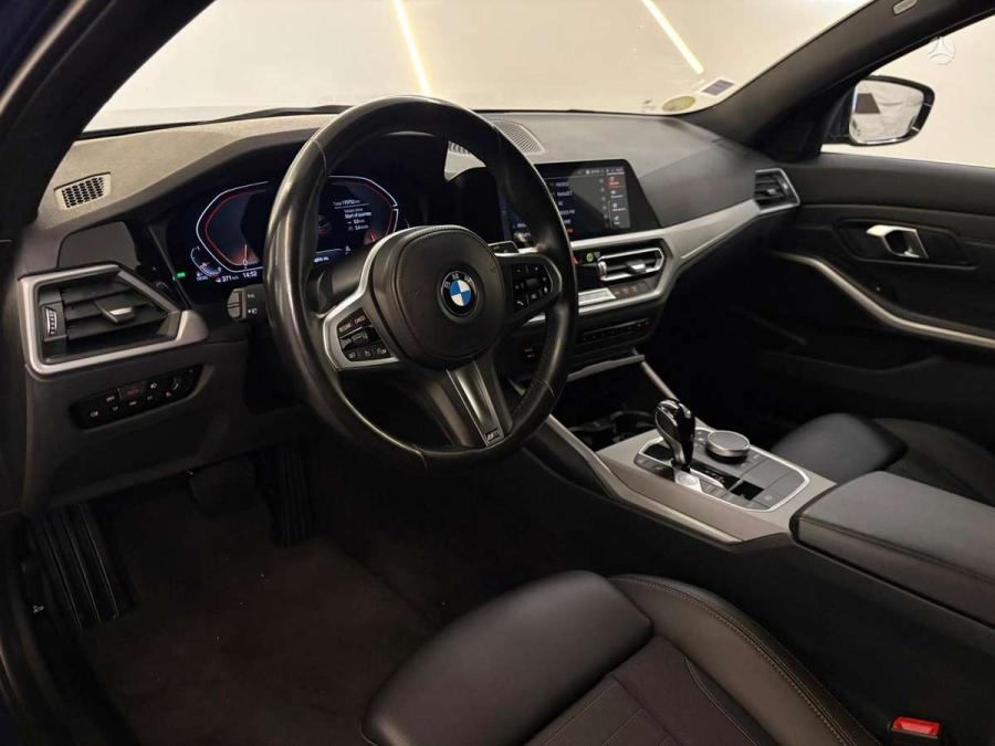 Zils BMW 320 2022 Marijampole, ar dzinēja tilpumu 2.00 L un nobraukumu 176 tūkst. km par 18750 €, foto 3 vietnē AUTOMOTO.COM.LV