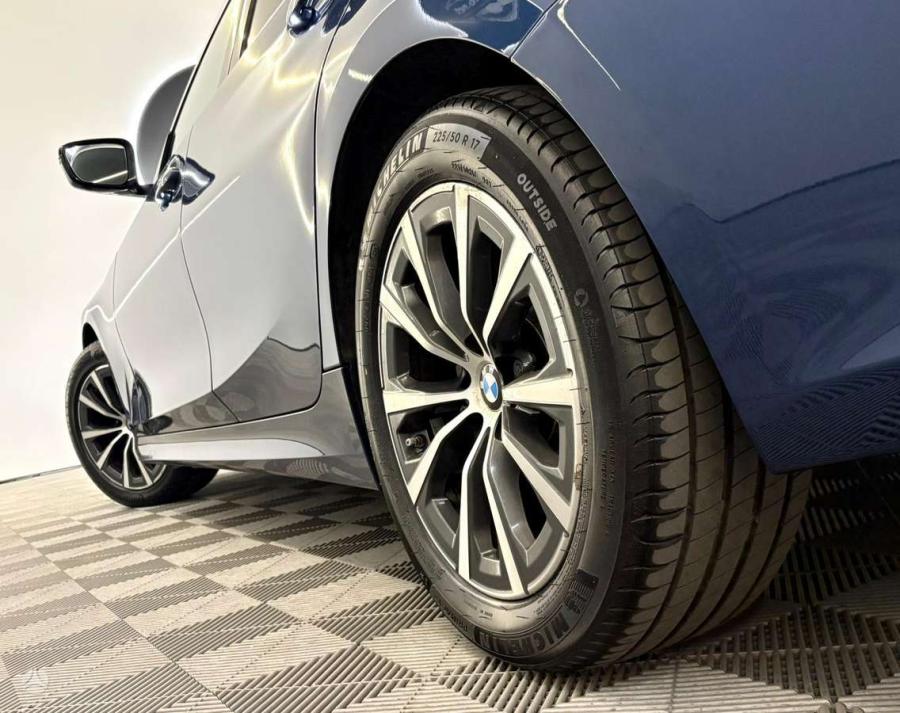 Zils BMW 320 2022 Marijampole, ar dzinēja tilpumu 2.00 L un nobraukumu 176 tūkst. km par 18750 €, foto 12 vietnē AUTOMOTO.COM.LV