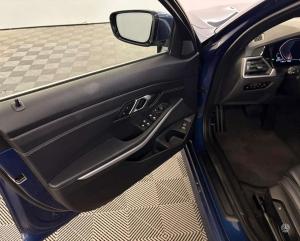 Zils BMW 320 2022 Marijampole, ar dzinēja tilpumu 2.00 L un nobraukumu 176 tūkst. km par 18750 €, foto 15 vietnē AUTOMOTO.COM.LV