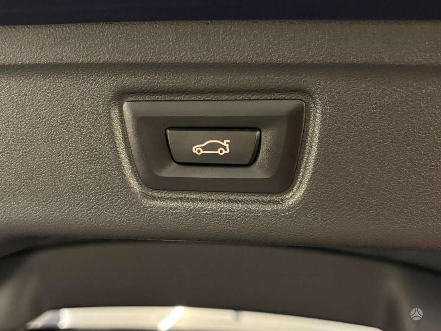 Zils BMW 320 2022 Marijampole, ar dzinēja tilpumu 2.00 L un nobraukumu 176 tūkst. km par 18750 €, foto 24 vietnē AUTOMOTO.COM.LV