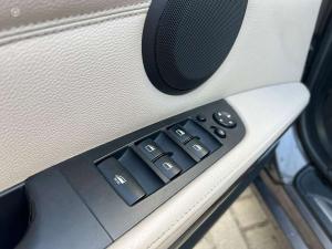 Brūns BMW 320 2010 Marijampole, ar dzinēja tilpumu 0.00 L un nobraukumu 319 tūkst. km par 7800 €, foto 13 vietnē AUTOMOTO.COM.LV