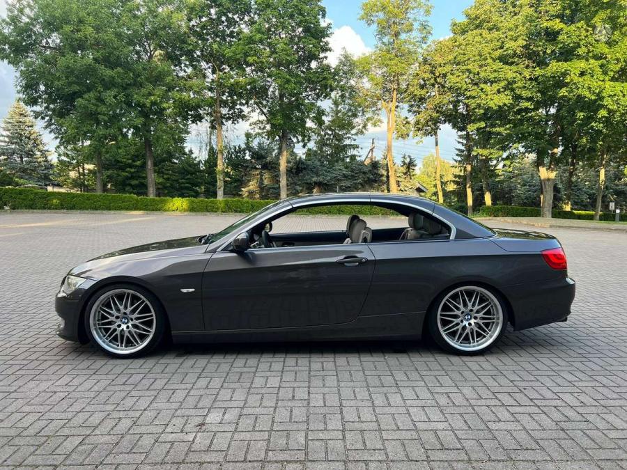 Brūns BMW 320 2010 Marijampole, ar dzinēja tilpumu 0.00 L un nobraukumu 319 tūkst. km par 7800 €, foto 19 vietnē AUTOMOTO.COM.LV