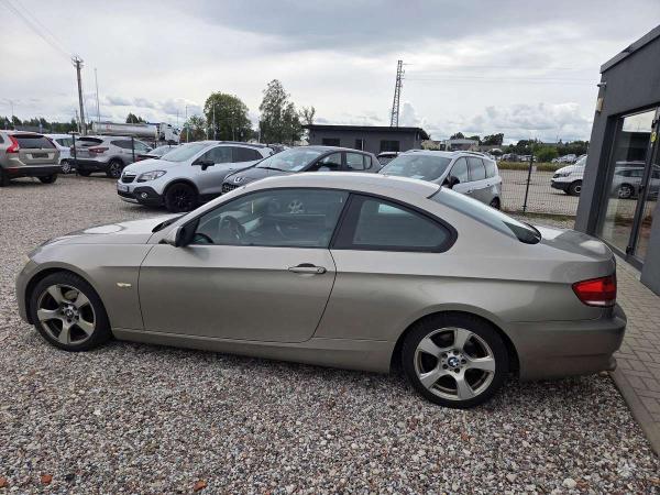 Brown BMW 320 2008 in Taurage, with an engine capacity of 2.00 L and mileage of 343 thousand km for 3200 €, photo 2 on AUTOMOTO.COM.LV